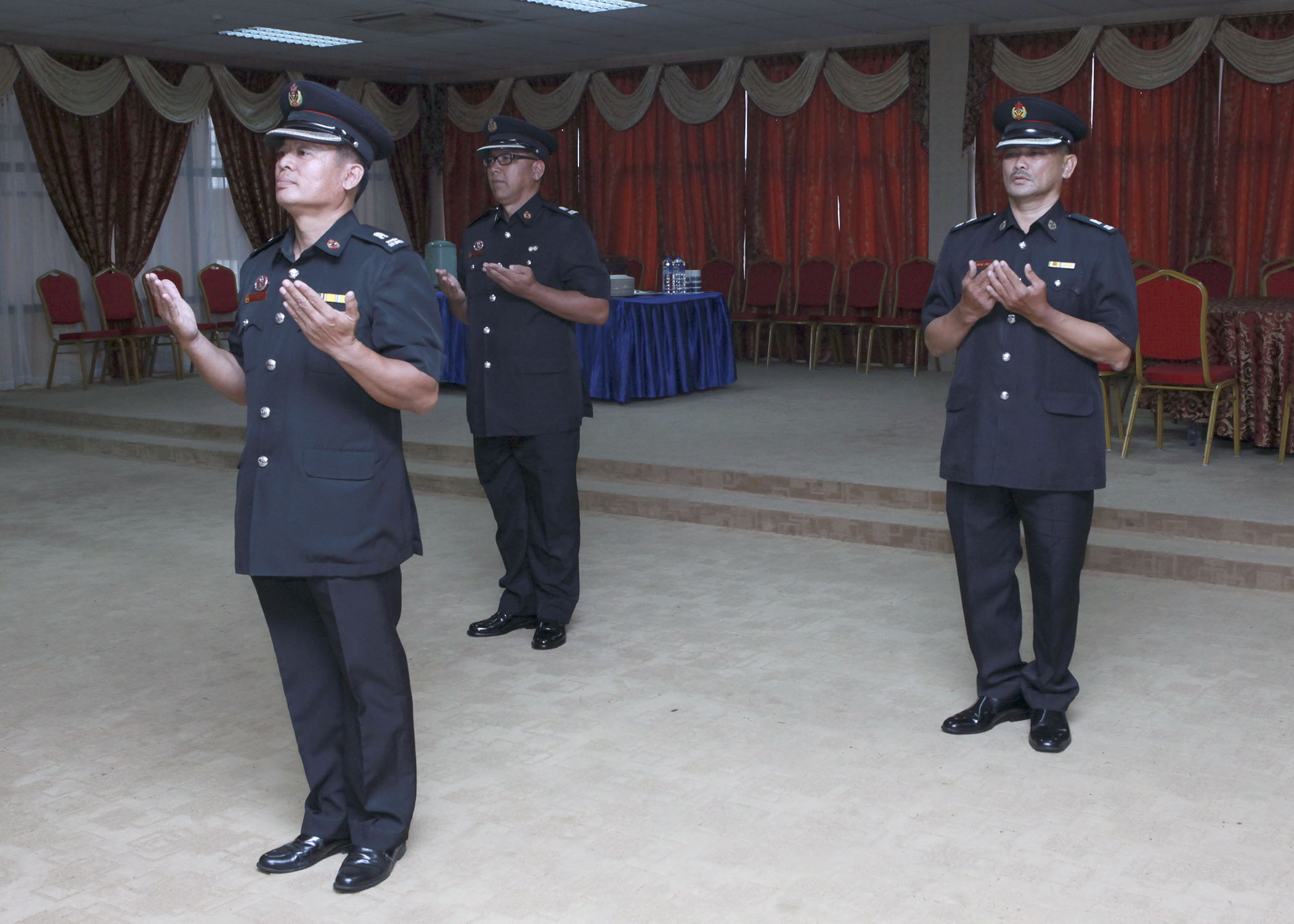 Berita - Majlis Penyampaian Tanda Pangkat Penguasa...