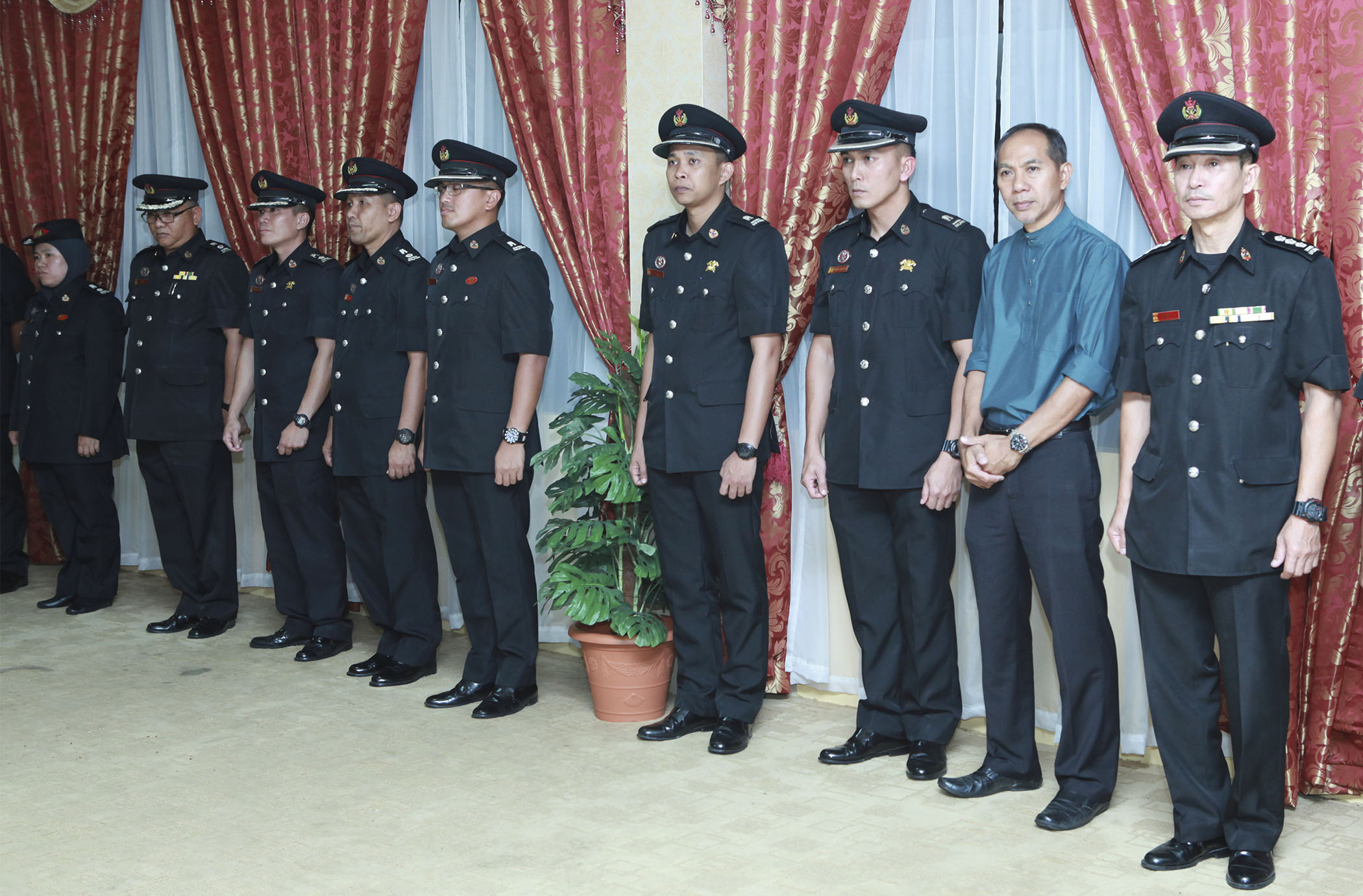 Berita - Majlis Penyampaian Tanda Pangkat Penguasa...