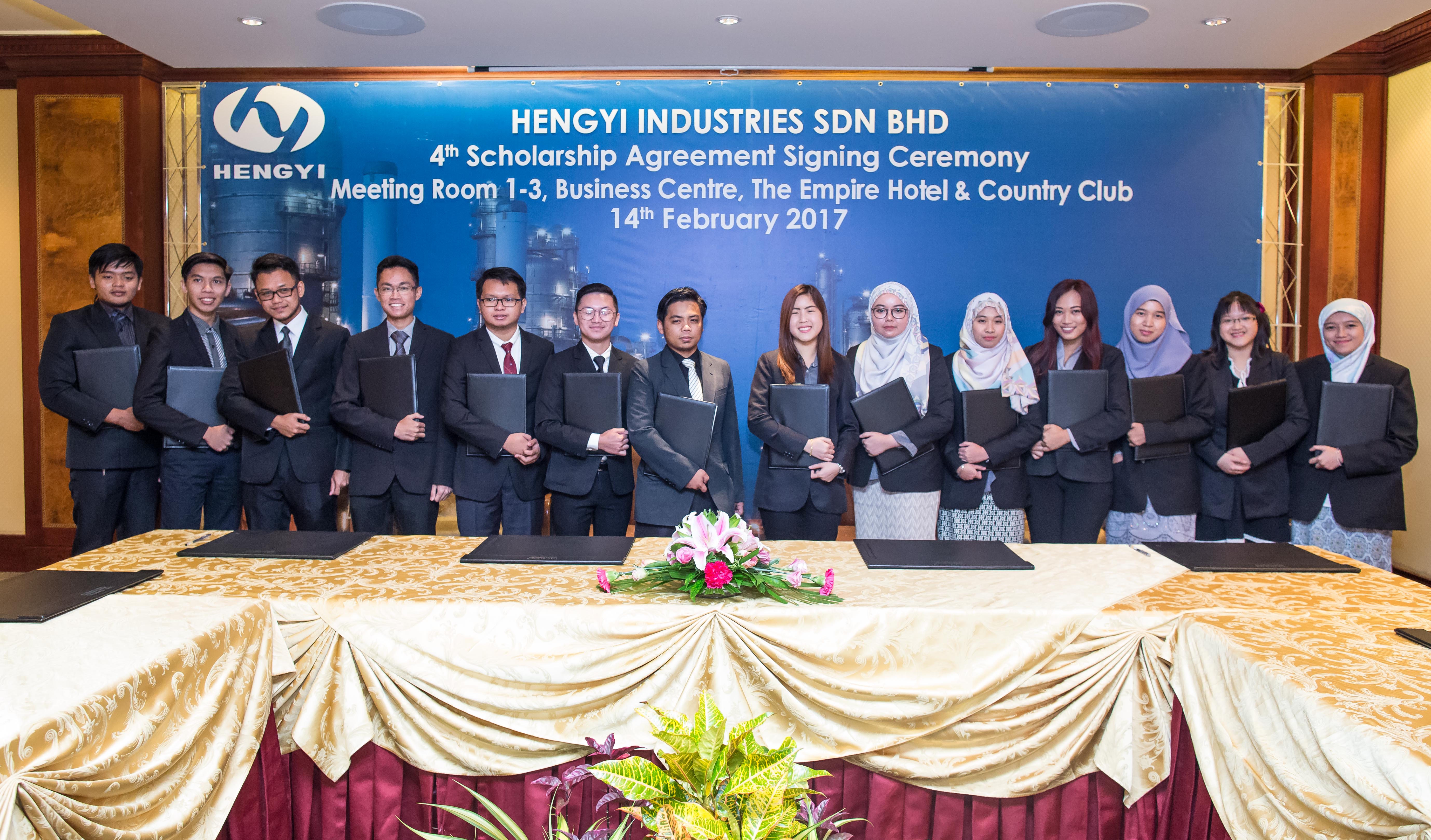 Berita - Hengyi Industries taja 14 lagi pelajar UBD...