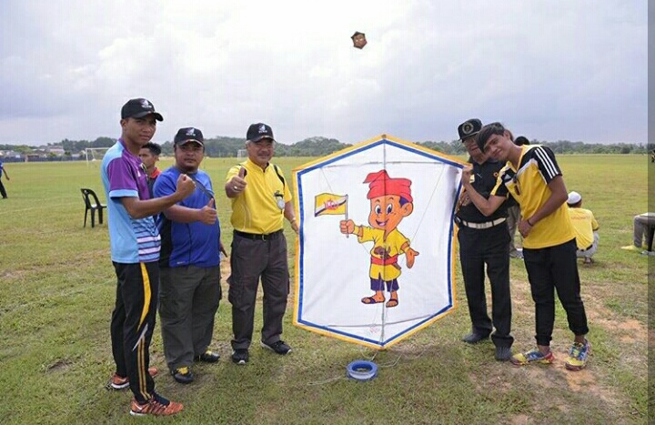 Berita - Peserta negara berjaya menaikkan Rokkako...