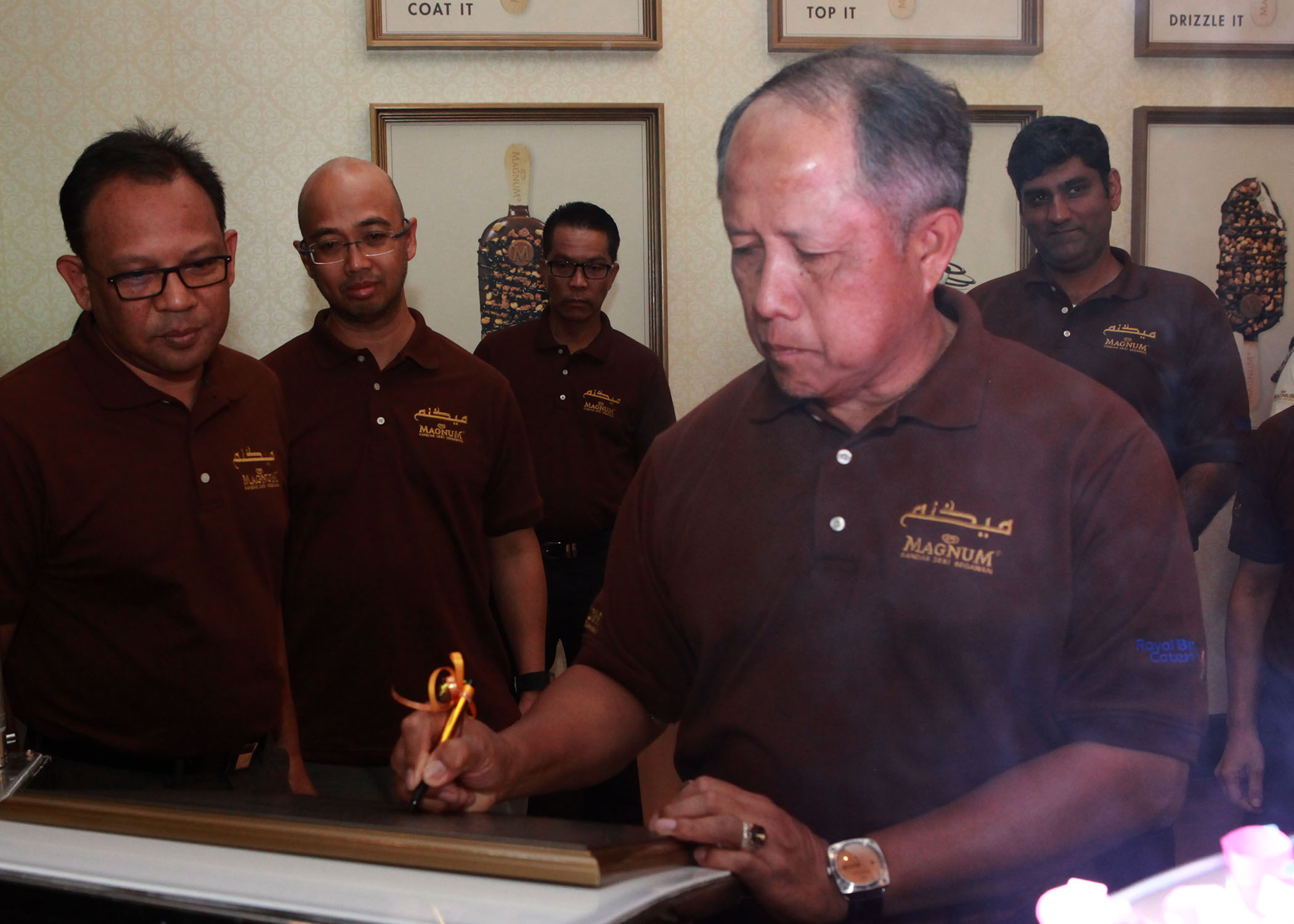 Berita - Pembukaan rasmi Magnum Cafe Bandar Seri Begawan...
