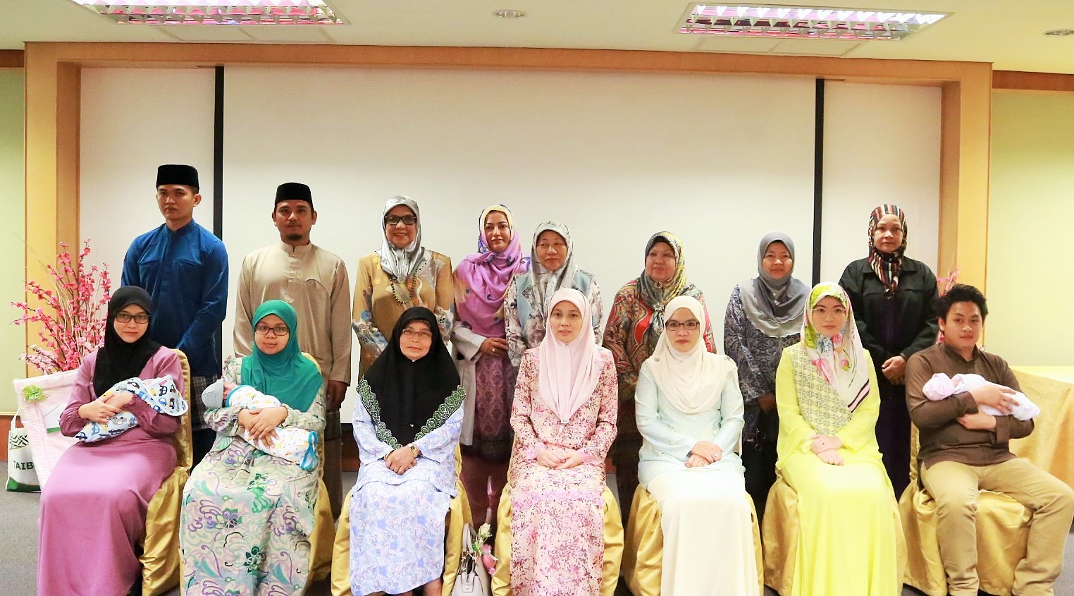 Berita - Belait catatkan tiga kelahiran anak damit...