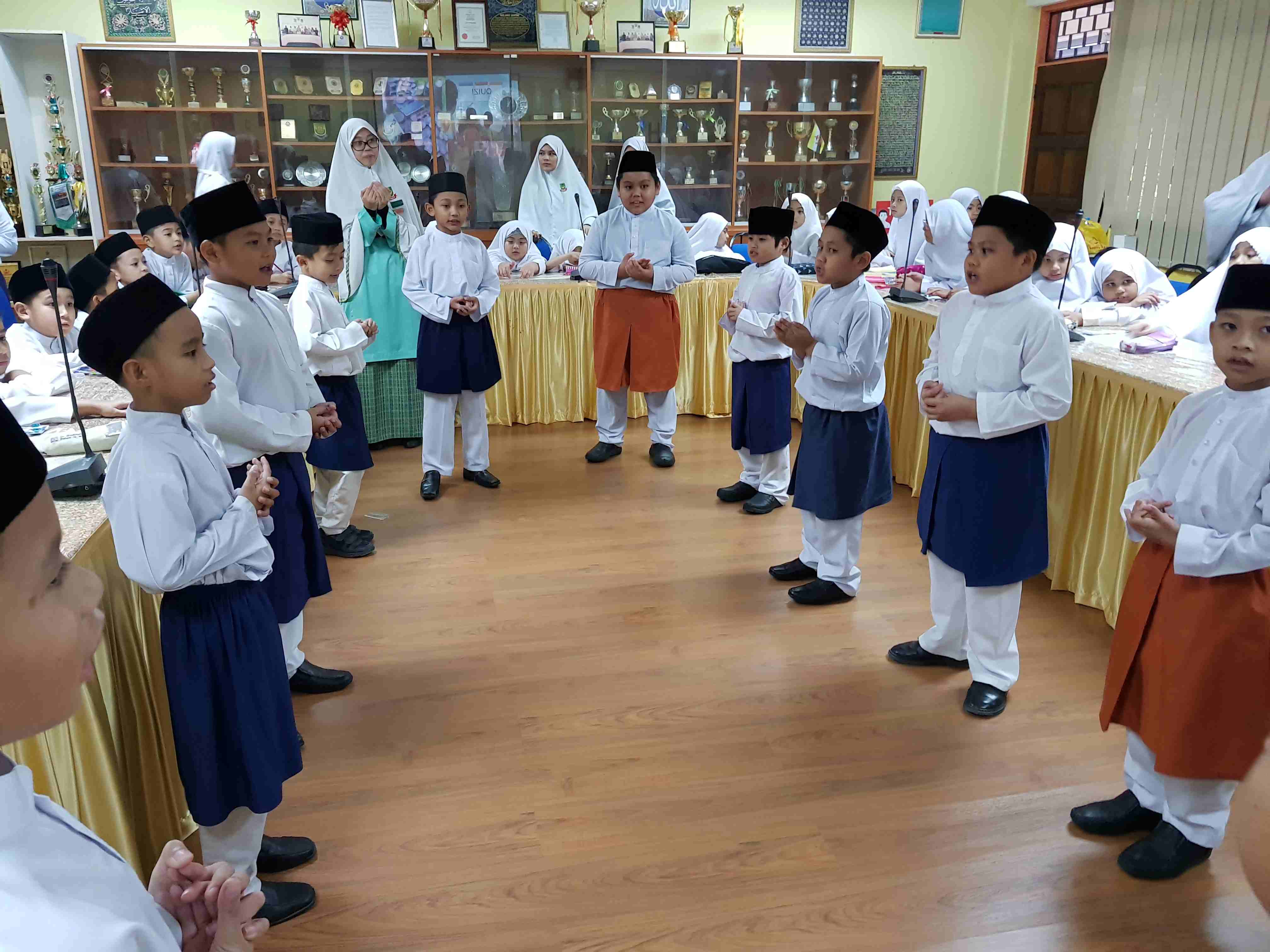 Berita - Program Motivasi Luar Sekolah SUAMPRIPAHS...