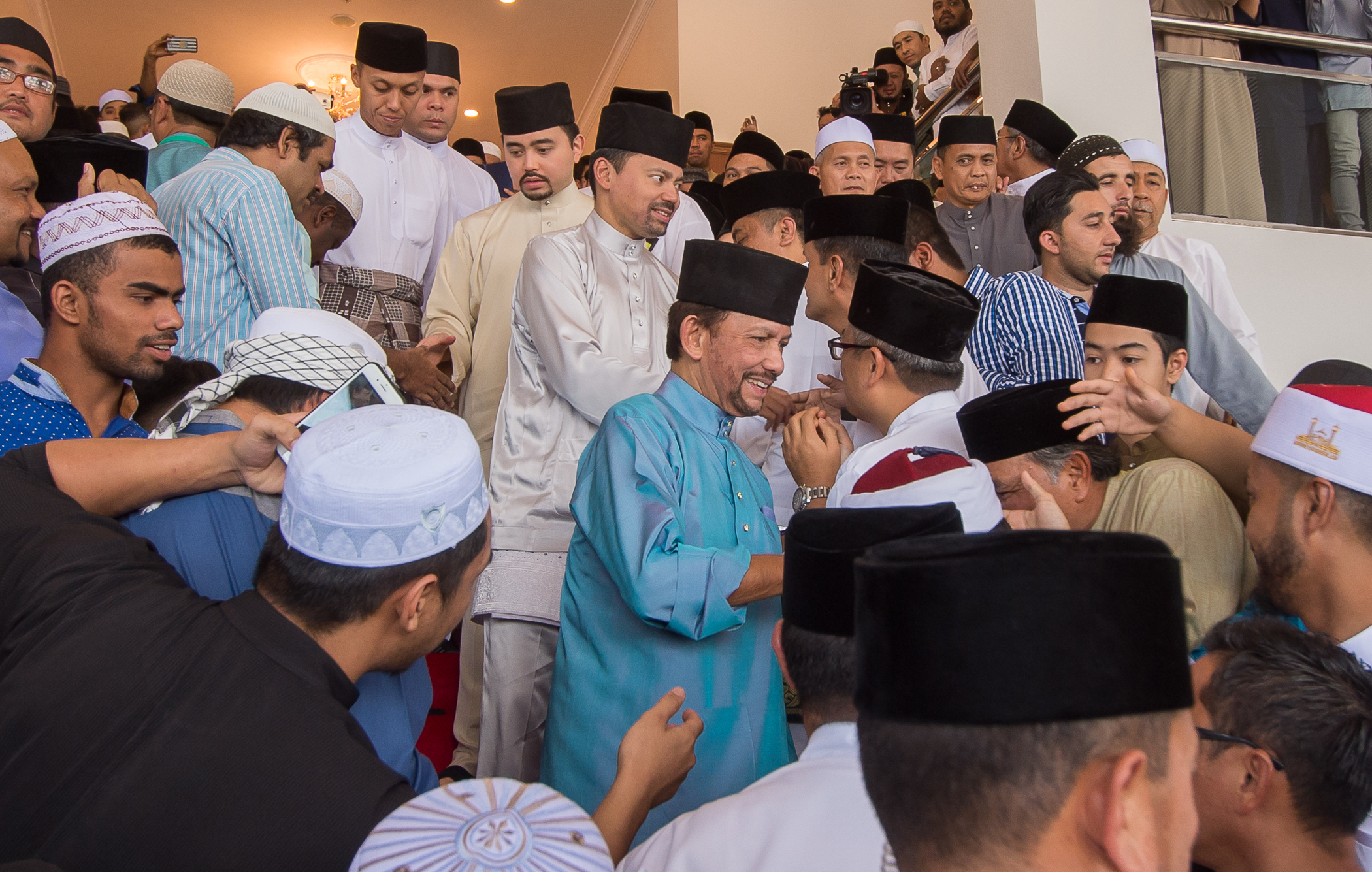 Berita - Kebawah DYMM berkenan merasmikan Masjid Hassanal...