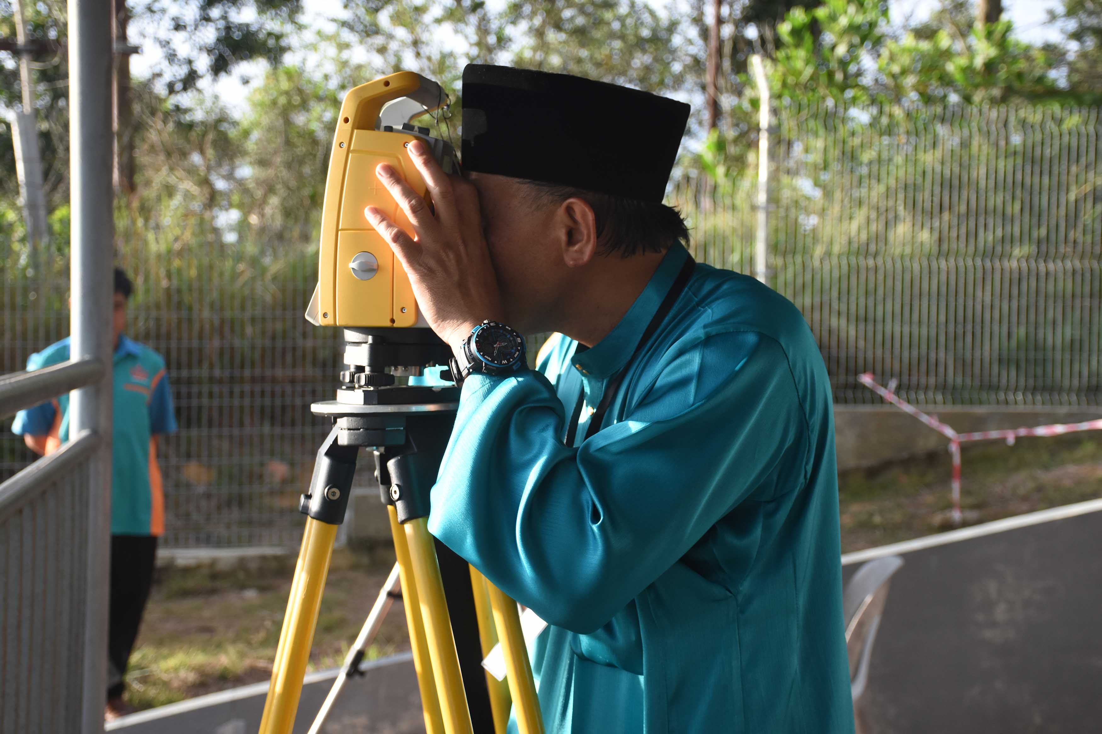Berita - Awal Hilal di Bukit Ambok tidak sabit kelihatan...