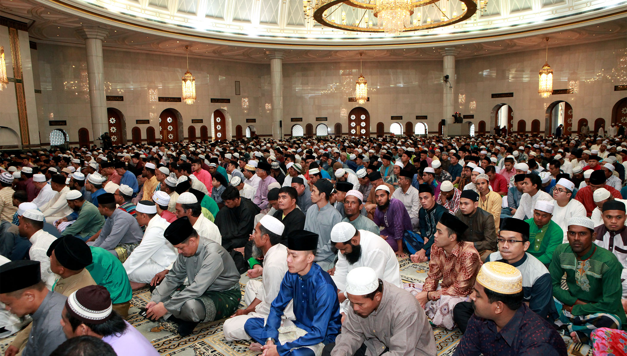 Berita - Berangkat menunaikan Sembahyang Sunat Aidilfitri...