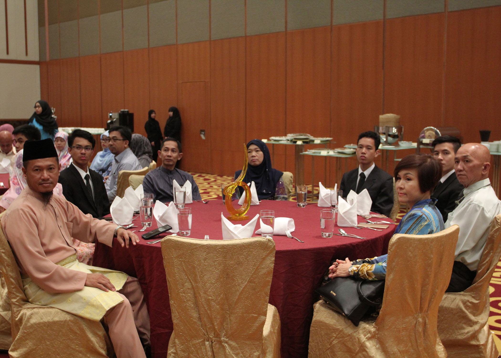 Berita - BSJV umum 10 pelajar cendekiawan