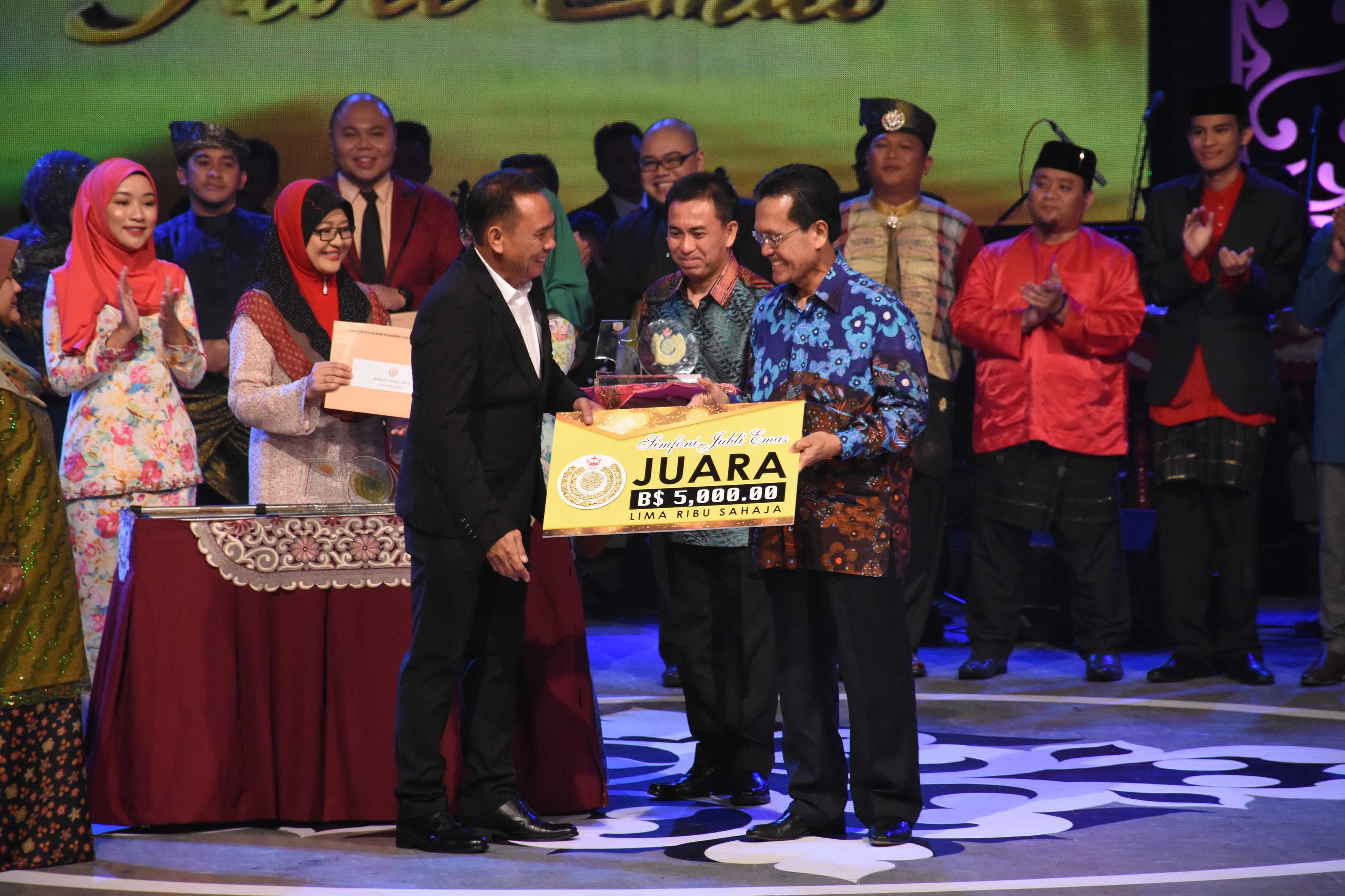 Berita - Lagu 'Raja Bertakhta' juarai Simfoni Jubli...