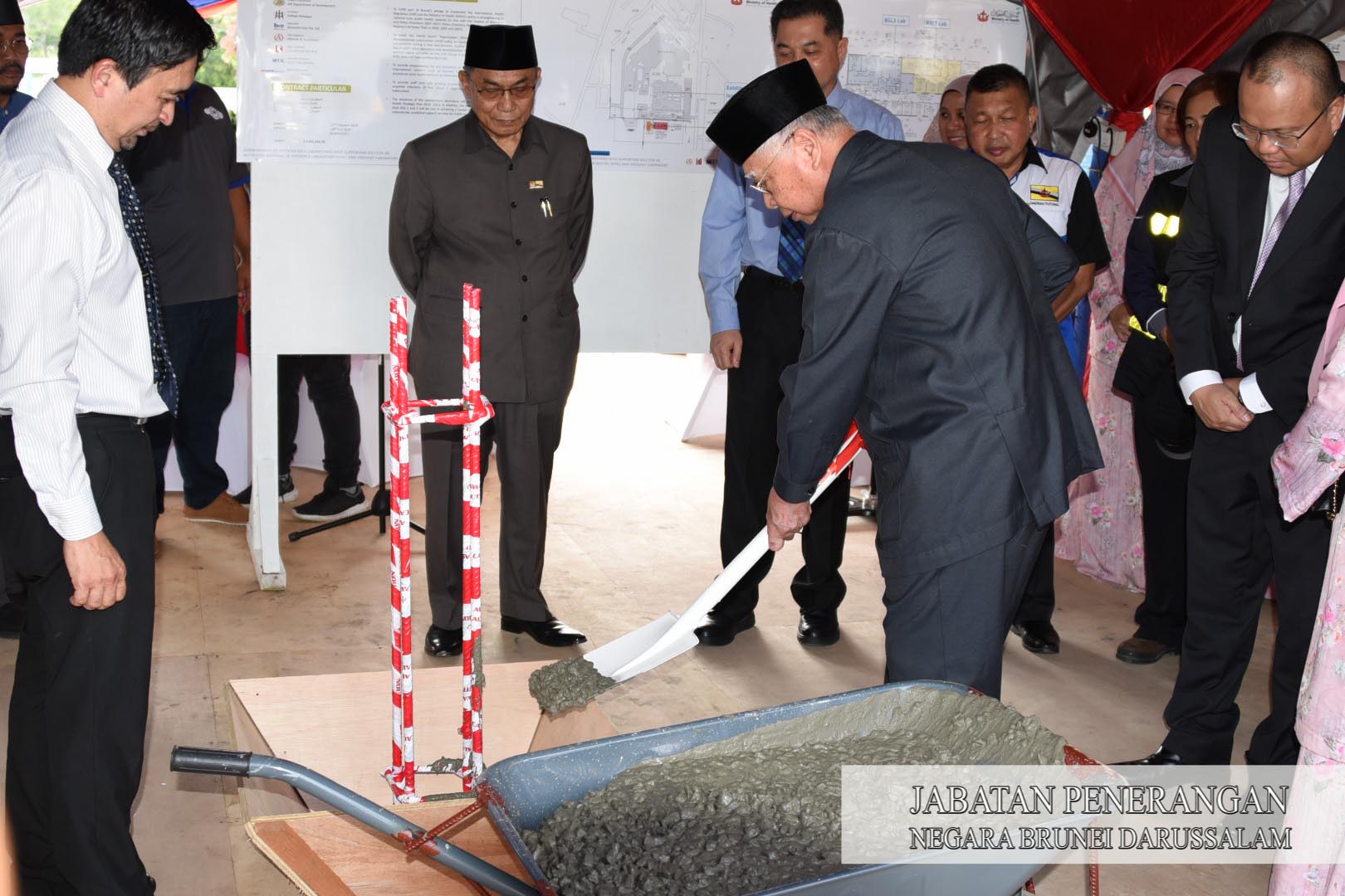 Berita 2020 - Peletakan batu asas Makmal Pusat Pengasingan...