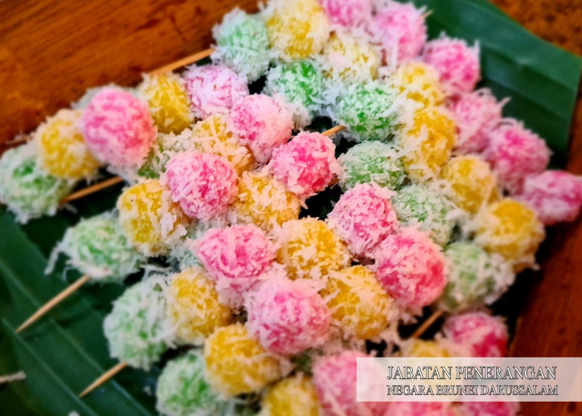 Berita 2021b - Kuih-muih tradisi Brunei miliki tarikan tersendiri...