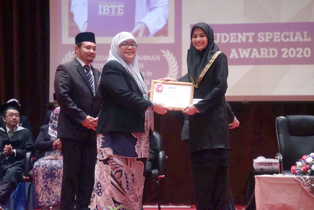 Berita 2021c - Konvokesyen raikan Graduan IBTE