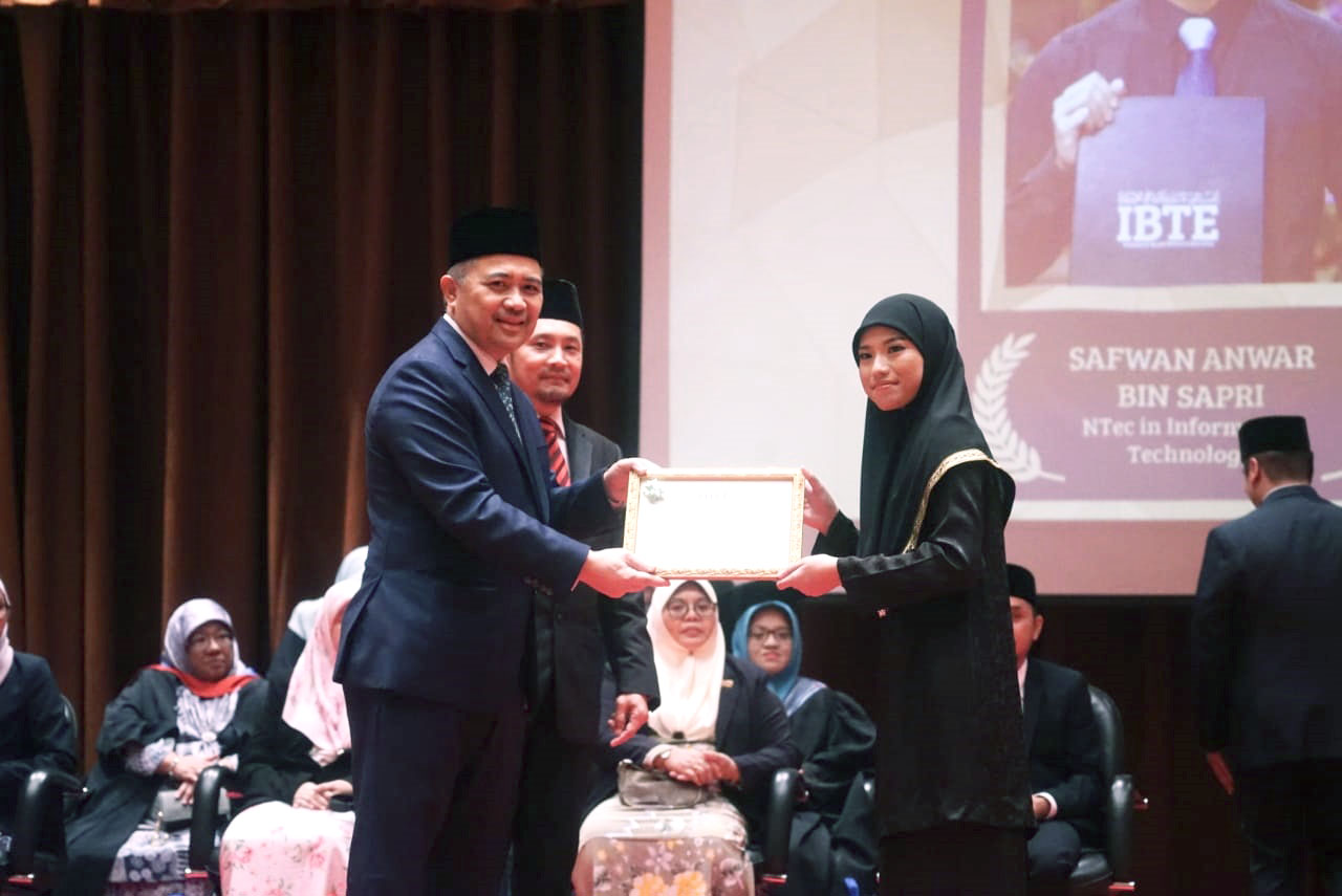 Berita 2021c - Konvokesyen IBTE diteruskan