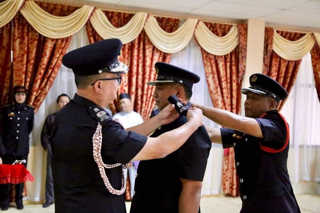 Berita 2021c - 3 dinaikkan pangkat sebagai Penguasa Bomba...