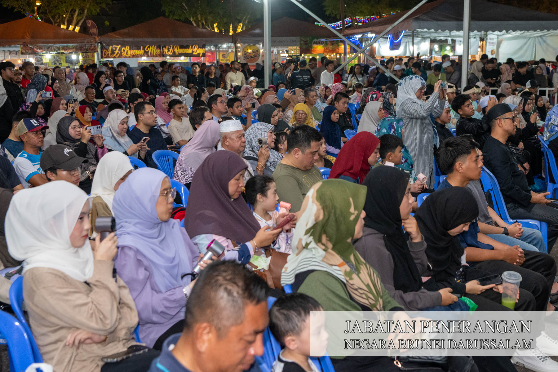 Berita Terkini - Persembahan bercorak keagamaan serikan pentas...